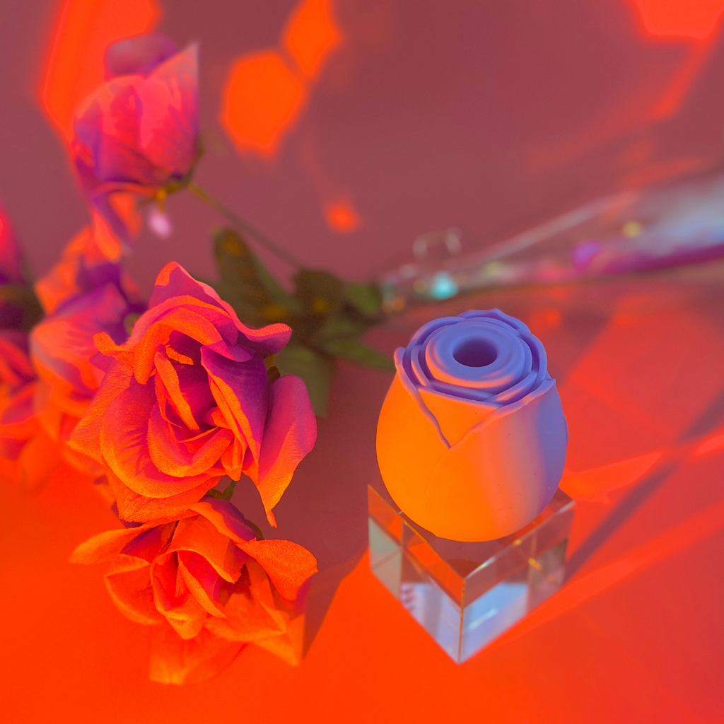 In Bloom Rosales Rose Suction Stimulator - Lavender – The Pleasure Parlor